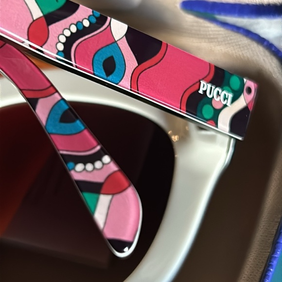 Emilio Pucci | Accessories | New Chic Emilio Pucci Italian Designer ...